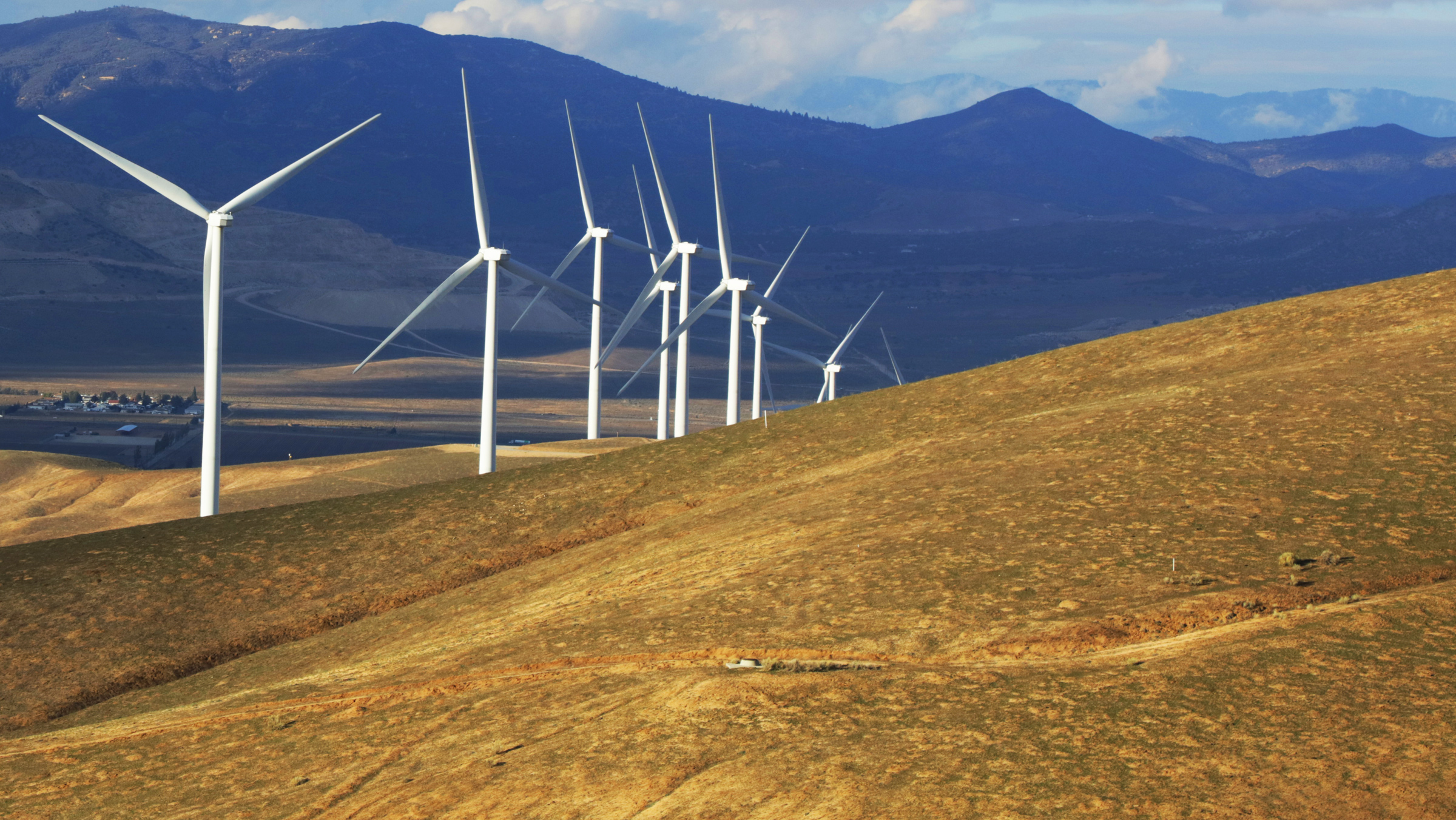 NRG Closes on up to 1,500 MW of Wind and Solar Assets